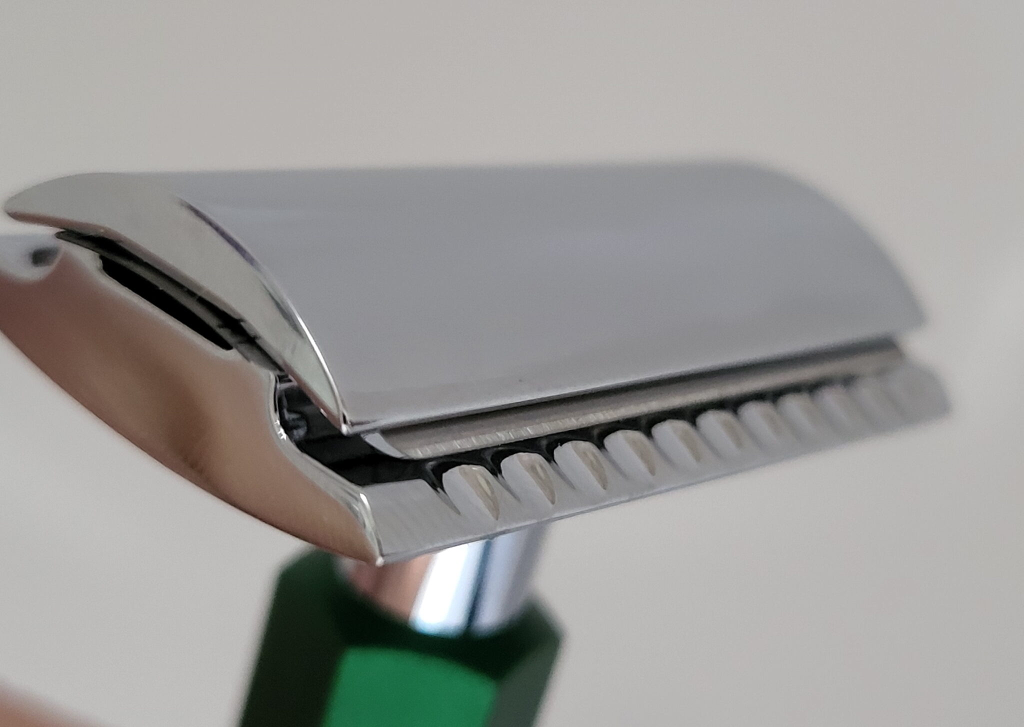 Shavette vs Safety Razor - Which One is Best For You?